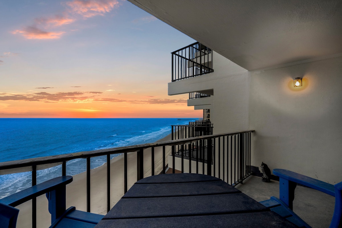 Shoreline Escape: Oceanfront 2BR/2BA Sanctuary - Flats for Rent in ...