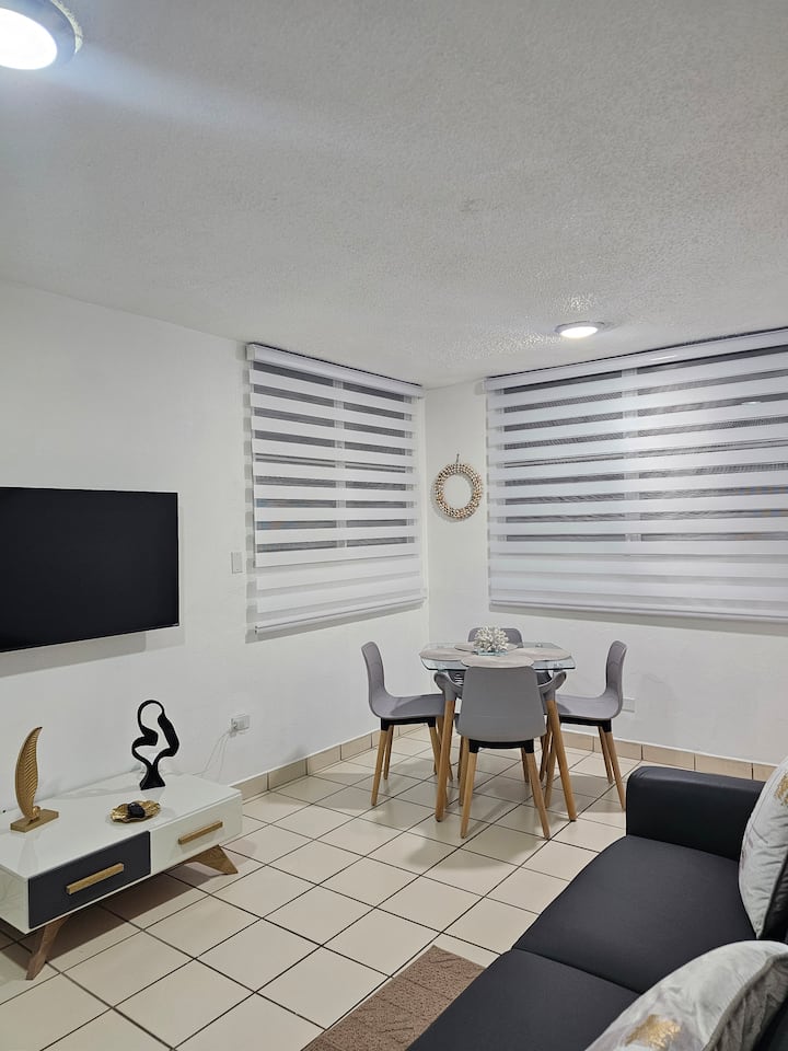 Levi Playa 2 - Levittown