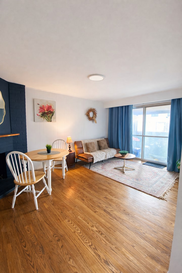 Bright 1-bed Apt | Private Entry | Prime Brampton - Wet 'n' Wild Toronto