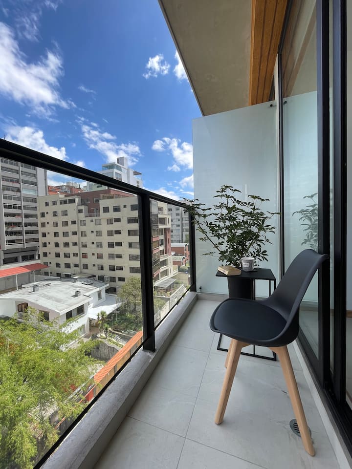 Modern Suite Studio, Near Park And Metro Station - Quito