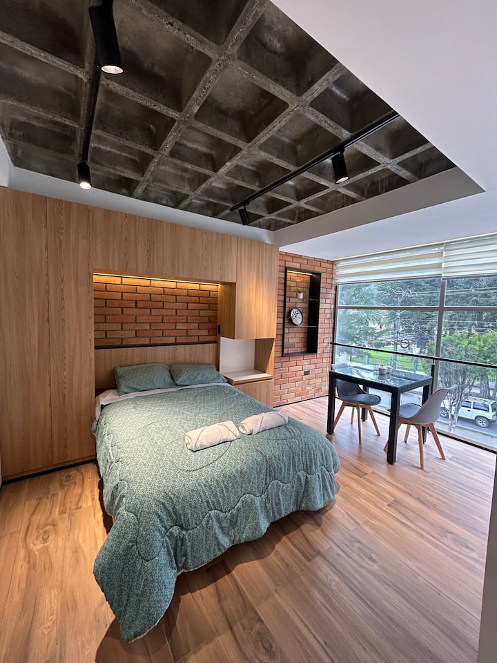 Suite #2 Amoblada Frente A La Universidad Nacional - Loja