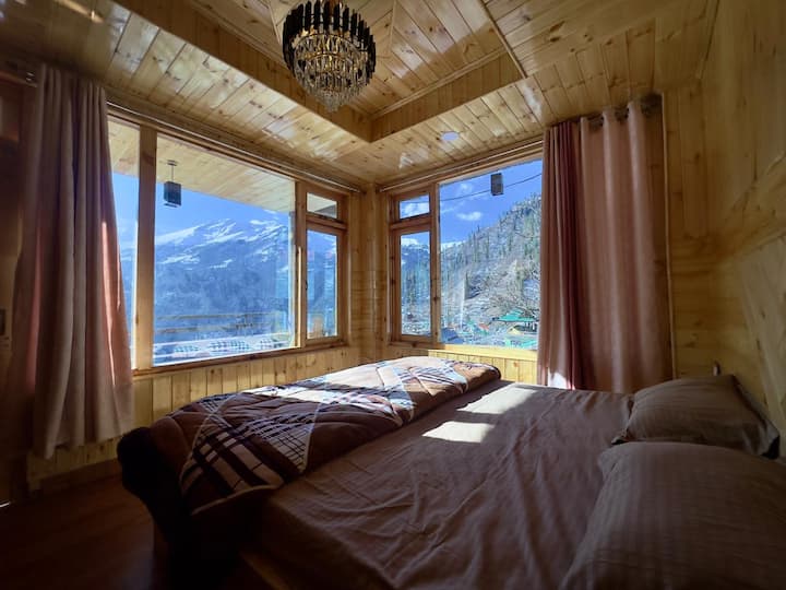 Cozy Rooms For A Gang Of 5 | Mountain View - Tosh