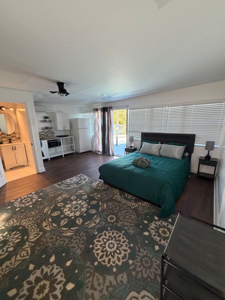 The Hideaway - Coral Springs, FL