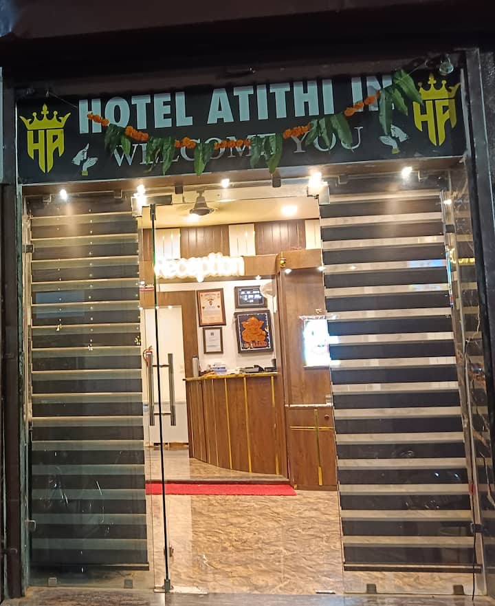 This Is A Big Room With Attached 1 Toilet 2 Beds - Jabalpur