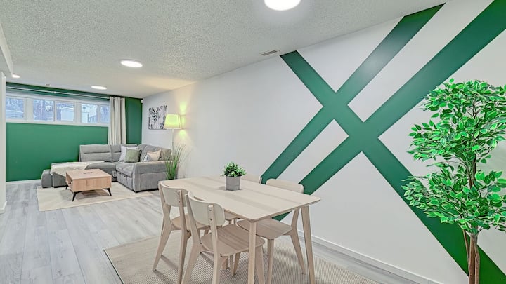 Cozy 2br Near Zoo & Stampede | Walk To C-train - Calgary