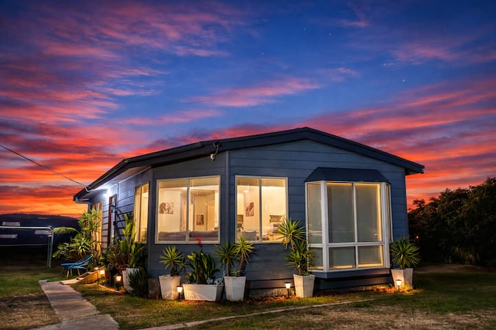 Farm Guesthouse, Paddock, Parking Float Or Caravan - Werribee