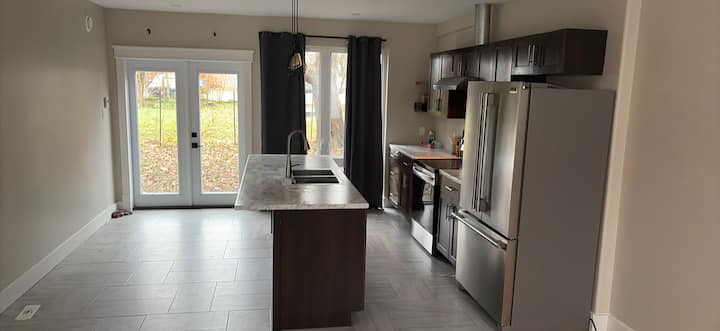 3 Bedrooms. Affordable Minimalist Interior Design. - Halifax, Canada