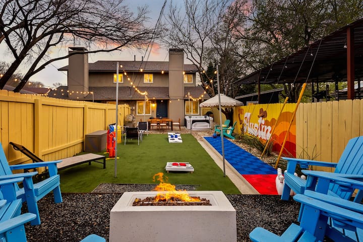Hottub+bowling+games+firepit+petsok | Close To Dt - West Lake Hills, TX
