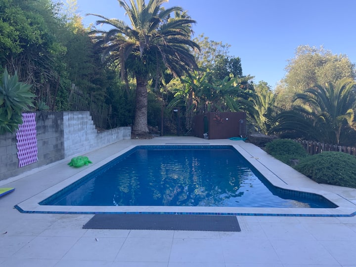 Serene Down Stairs Water View Apartment - Whangārei