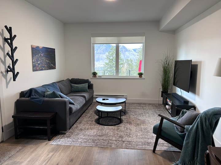 Trails Galore - 캠룹스