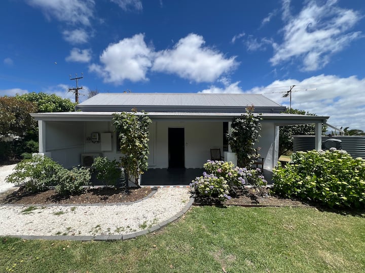 Lofty Heights Cottage - 브리지워터