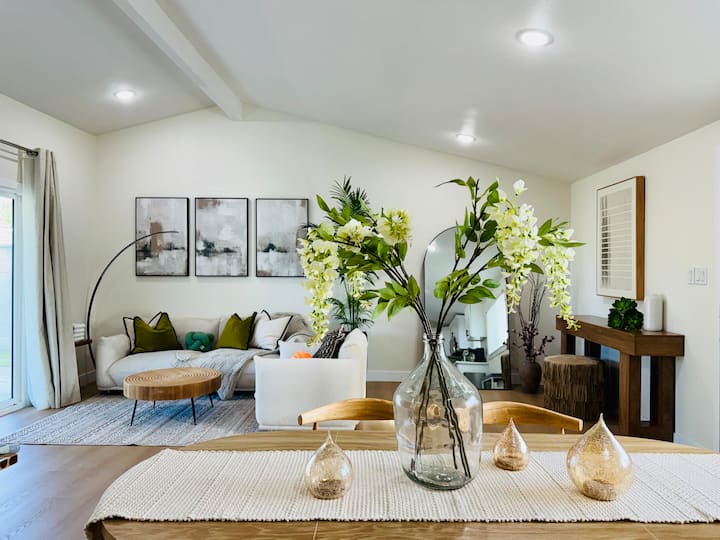 New Reno 3br+den Home | Near Cal Poly & Pvhmc - Pomona, CA