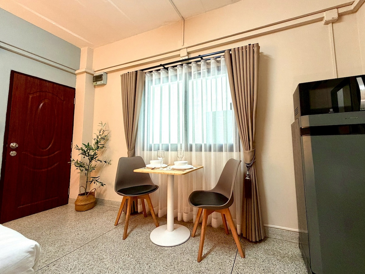 104-Spacious room,private kitchen&bathroom - Apartments for Rent in ...