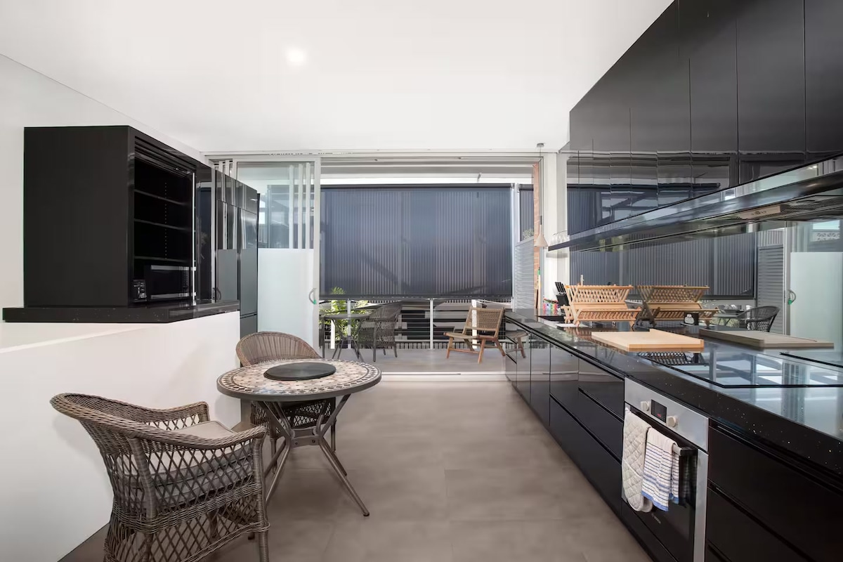 Vivre au bord de la plage à Arthur Court - Appartements à louer à ...