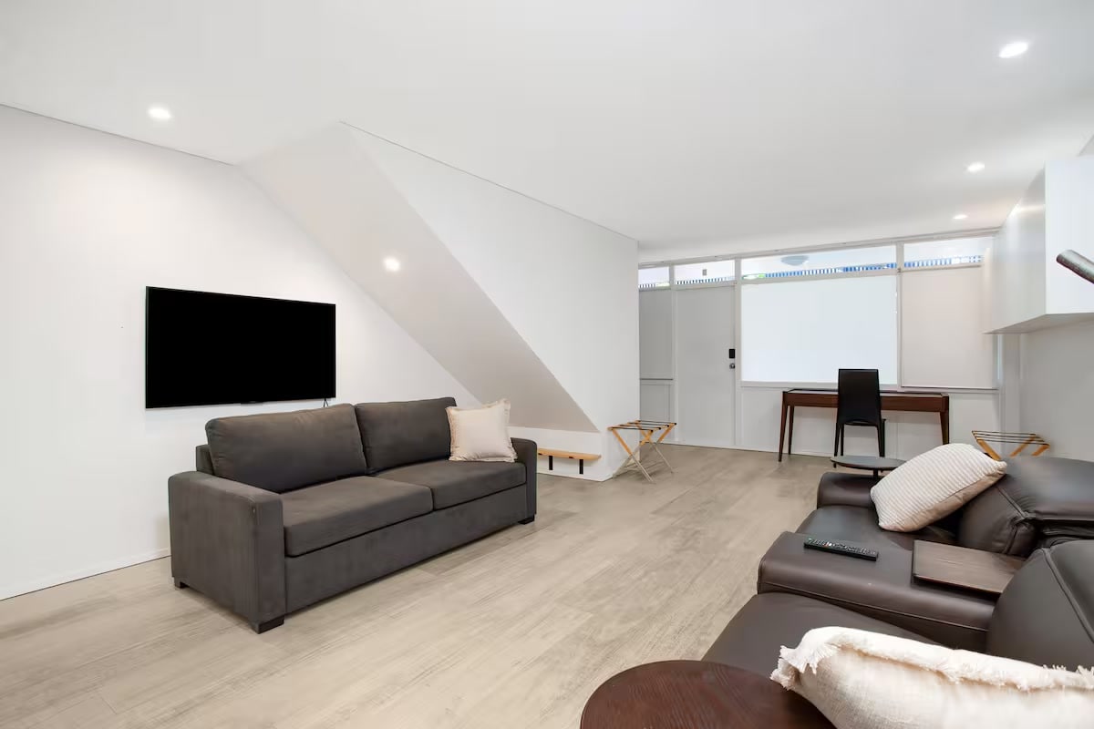 Vivre au bord de la plage à Arthur Court - Appartements à louer à ...