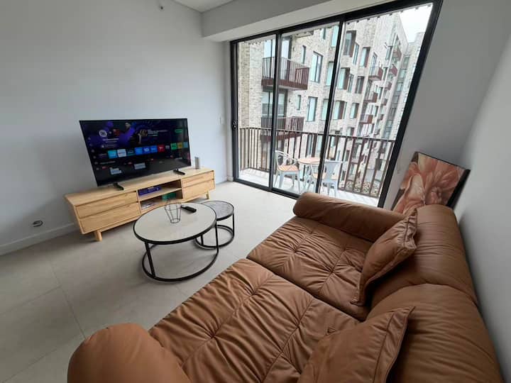 Rosebery 1br Apt | Balcony & Full Access - Rosebery