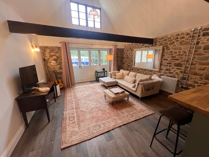 Granite Cottage | Walk To Beach And St Aubin - Jersey