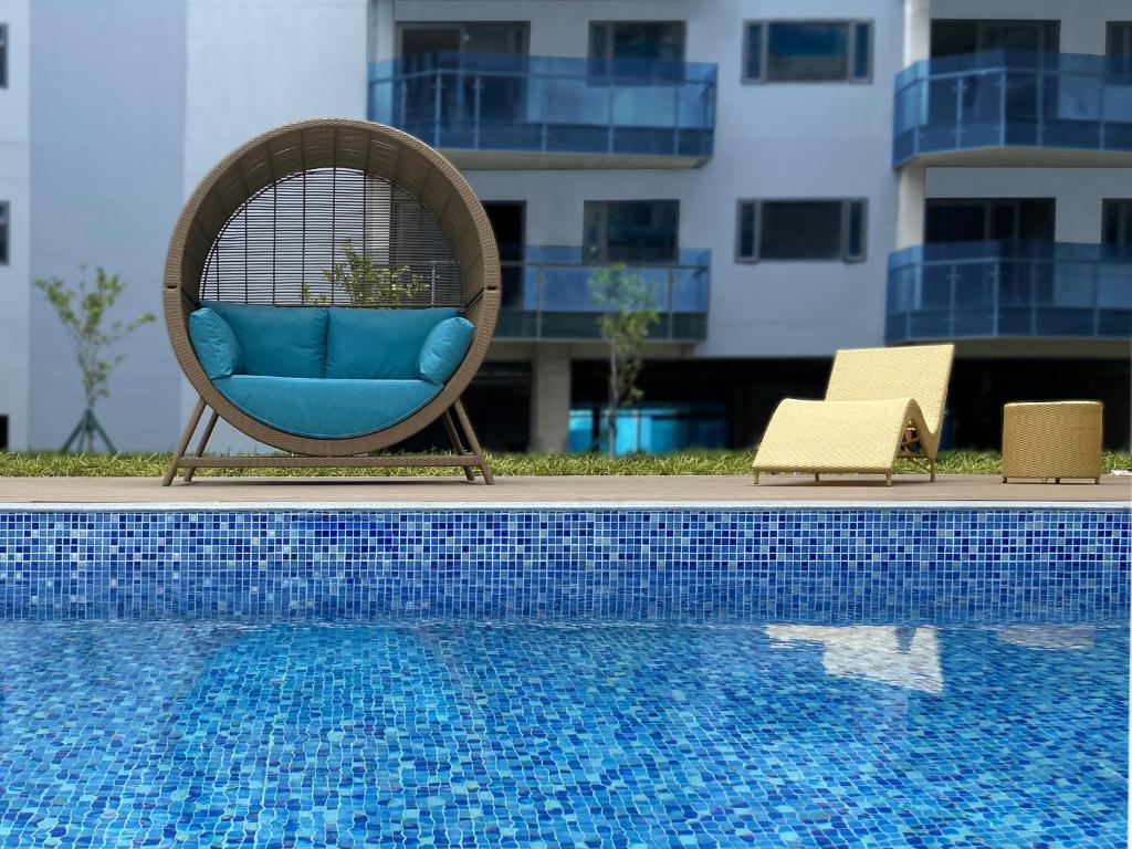 Near SM MOA & SMX Two Bedroom Corner Suite-A1001 - Flats for Rent in ...