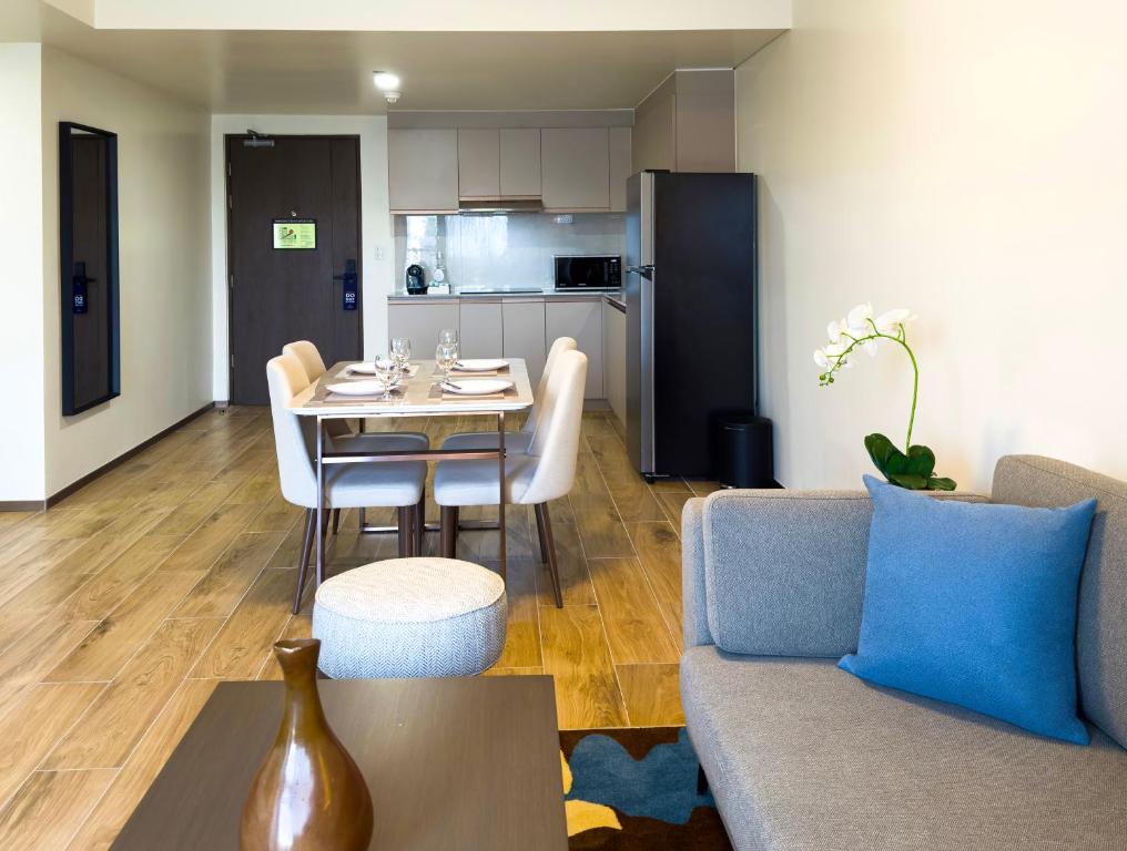 Suite d'angle avec deux chambres près de SM MOA et SMX - A1004 - Appartements à louer à ...