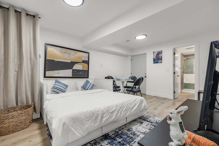 Bunny Bliss - Lower Level, Hottub, Firepit,theatre - Langley