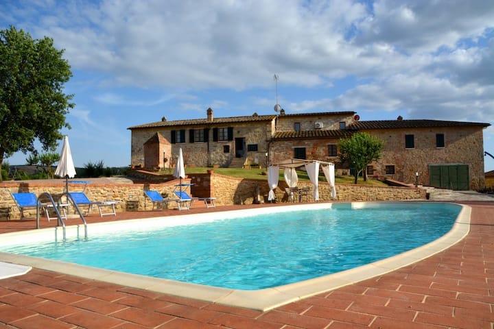 Apt Girasole In Agriturismo Santarcangelo - Rapolano Terme