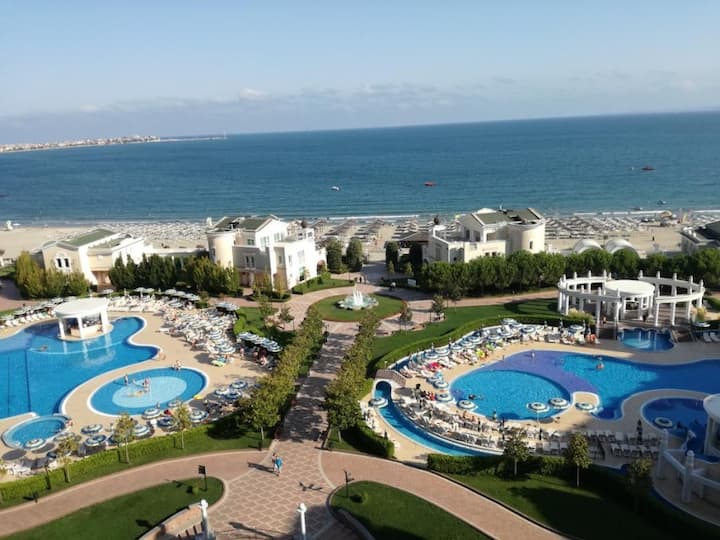 Двуспален апартамен Сънсет ризорт  гледка море - Pomorie