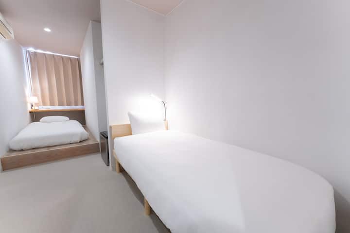 商店街1分/高松市中心部 / ゲストハウス個室/ツイン/無料スナック・ドリンク/4階<atic> - Takamatsu