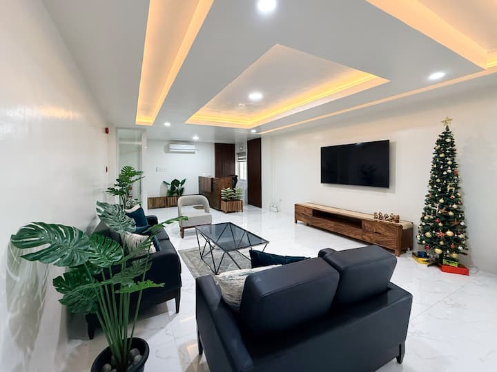 Double Room With Balcony | Cozy & Calm Stay | 302 - Kalibo