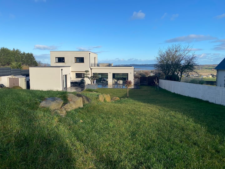 Maison Familiale Avec Vue Sur Mer Et Campagne - Yffiniac