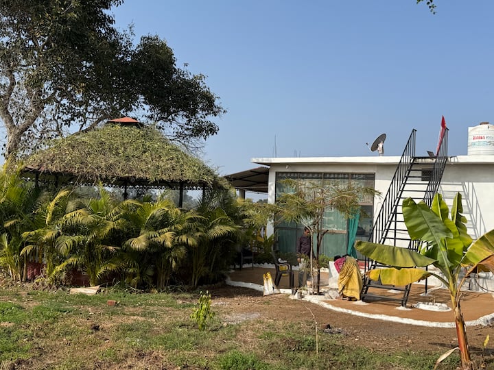 Tranquil Meadows - Bose Farmhouse - Jabalpur