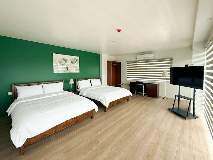 Family Room | Comfortable Space For Four - Kalibo