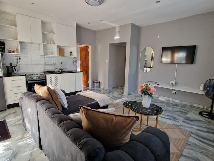 Dee's Cozy One Bed Apartment - Zimbabwe