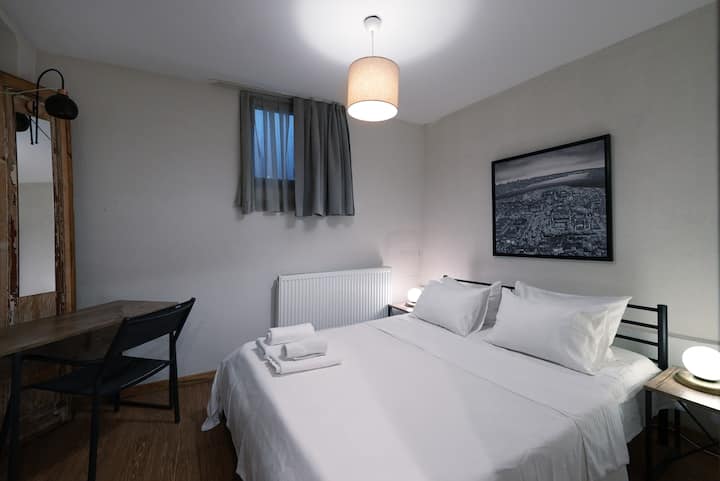 Spacious Flat N Historic Building 5min To Istiklal - Istanbul