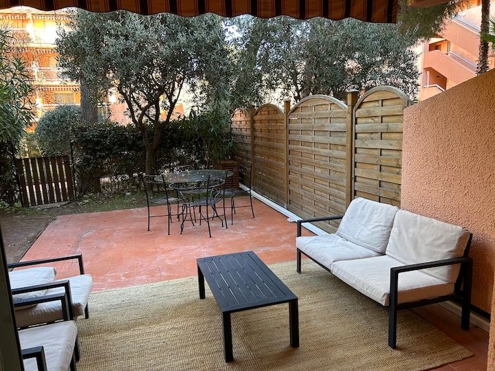 Appart 3 Pièces 200m De La Mer Proches Commerces - Plage du Lavandou