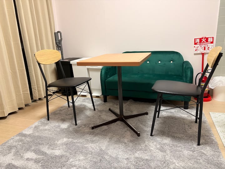 窓から伊佐爾波神社の階段が見える部屋【伊佐爾波神社まで徒歩1分・道後温泉まで徒歩5分】 - Matsuyama