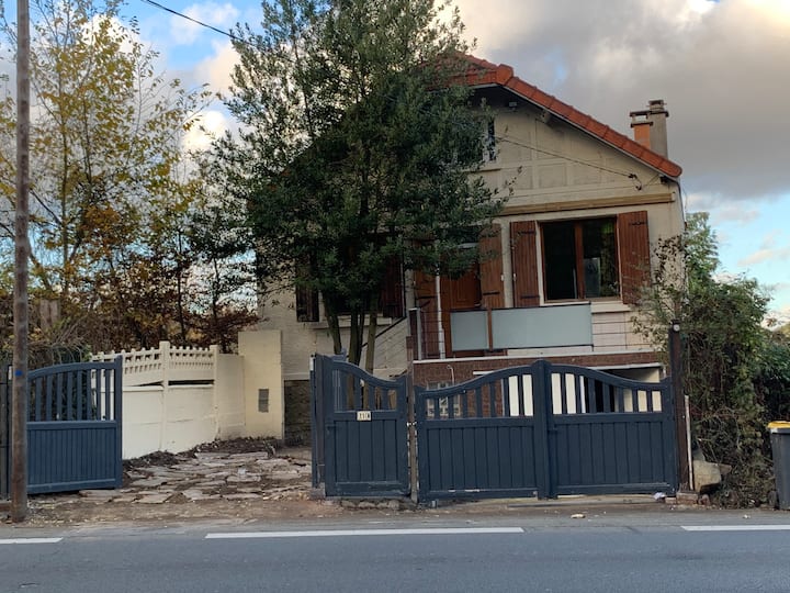 Maison Indépendante Sans Voisinage - Saint-Denis, France