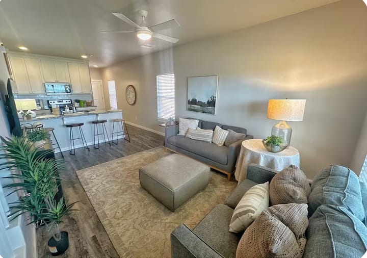 Affordable Furnished Stay | Monthly Discounts | - Edmond, OK