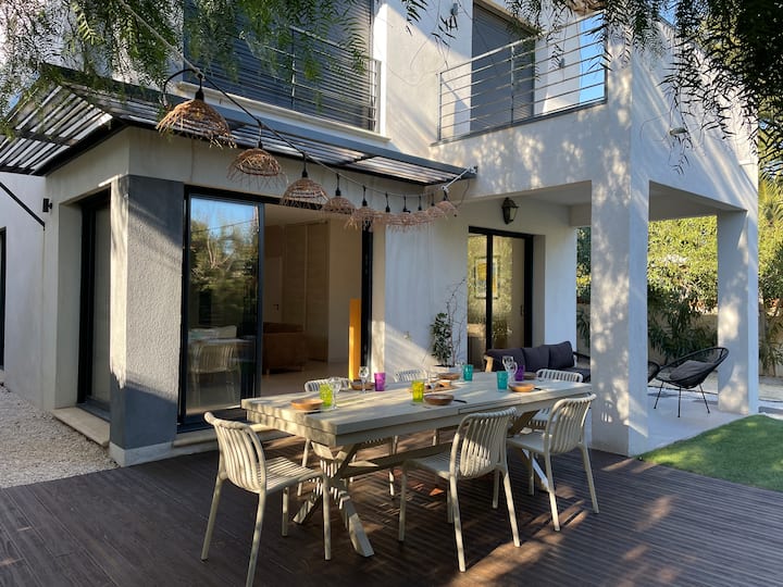 Belle Maison Contemporaine à 200 Mètres De La Mer - Bandol