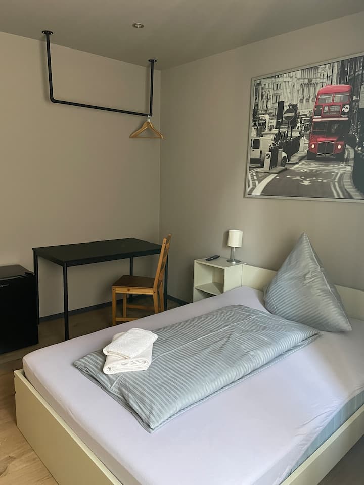 Alpha Fremdenzimmer - Zirndorf