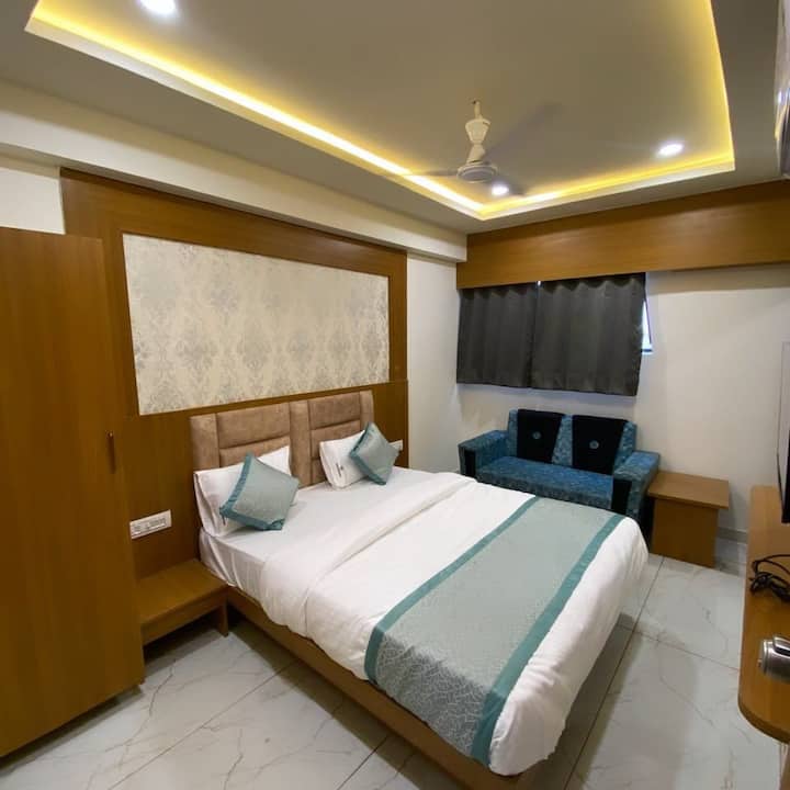 Cozy Rooms Near Angel Arcade - Ahmedabad