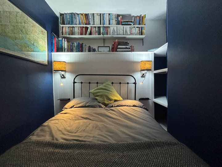 The Railway Room - Salisbury