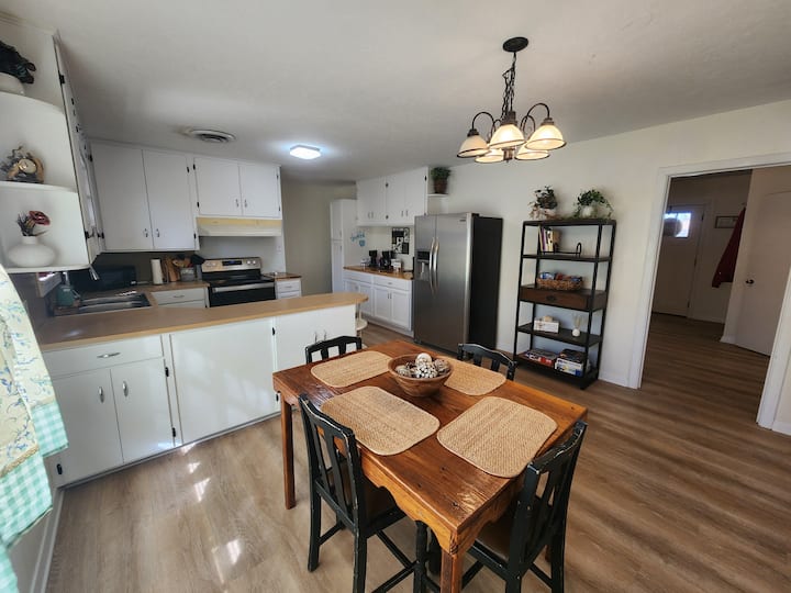 The Brenham Abode - Brenham, TX