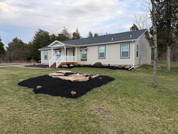 Island-time Bliss: Charming Retreat On Ki - Kelleys Island, OH