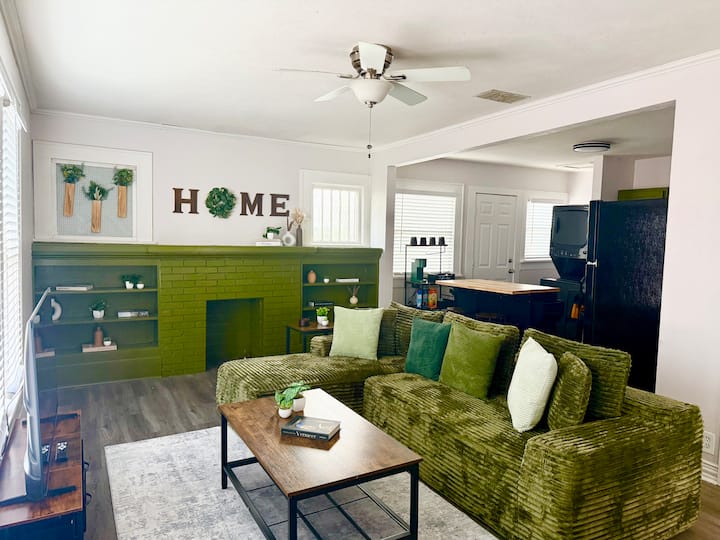 Modern Botanical Escape - Wichita Falls, TX