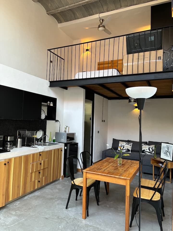 Gran Apartamento Con Mezzanine Y Ventiladores - Cuernavaca
