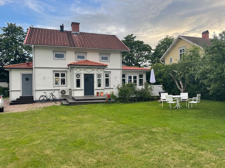 Vacker Sekelskiftesvilla I Kristinehamn - Kristinehamn