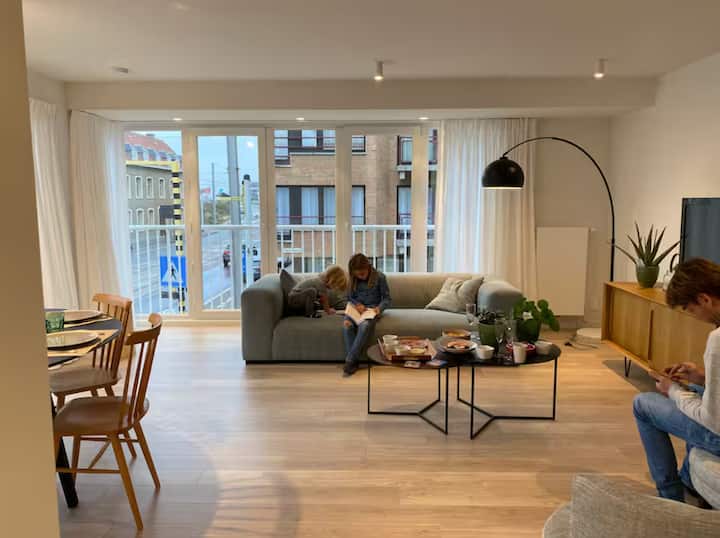 Lichtrijk Appartement Met Strandcabine - Koksijde