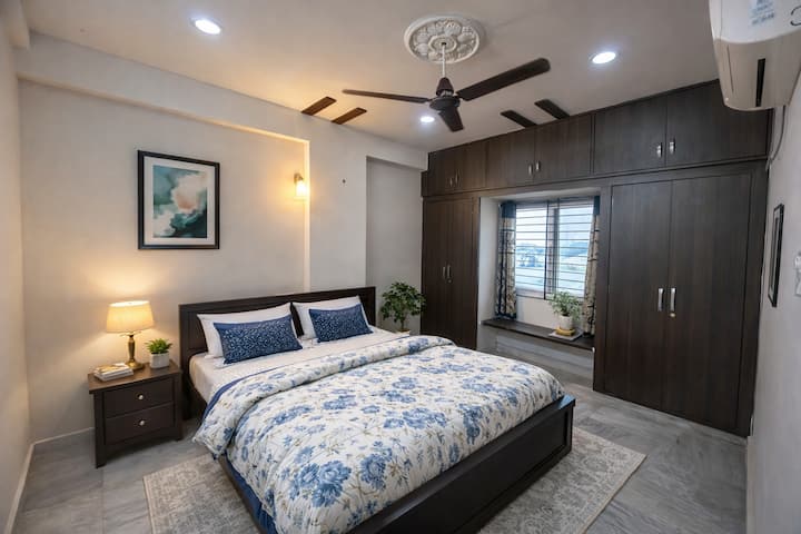 Chic Cozy 1bhk In Gachibowli : Near Dlf, Aig, Mall - Hyderabad