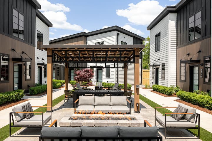 Private Guest Suite W/ Fire Pit & Kitchen - Traverse City, MI