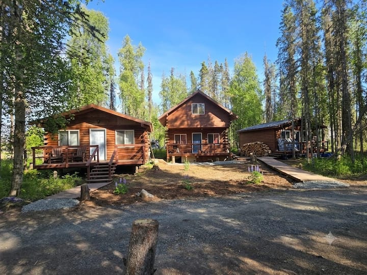 Dobel Fishing Lodge | Coho Kenai Riverfront Cabin - Soldotna, AK
